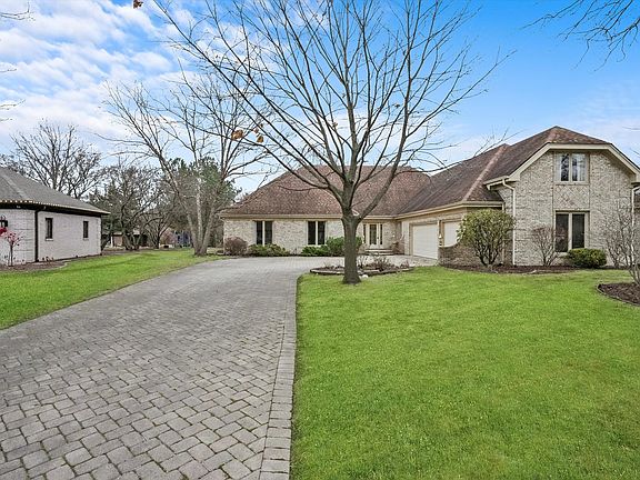 519 Forest Mews Dr, Oak Brook, IL 60523 | MLS #11703481 | Zillow