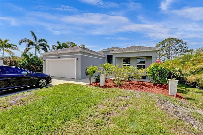 7598 Seabreeze Dr, Lake Worth, FL 33467 | Zillow