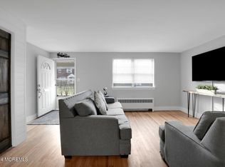 17 Leroy Pl APT 3B, Red Bank, NJ 07701 | Zillow
