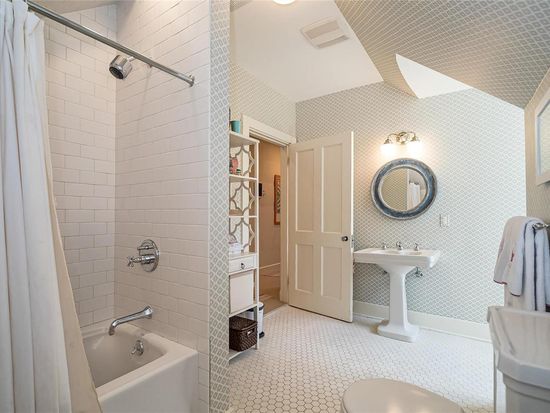 22 Portland Pl, Saint Louis, MO 63108 | Zillow