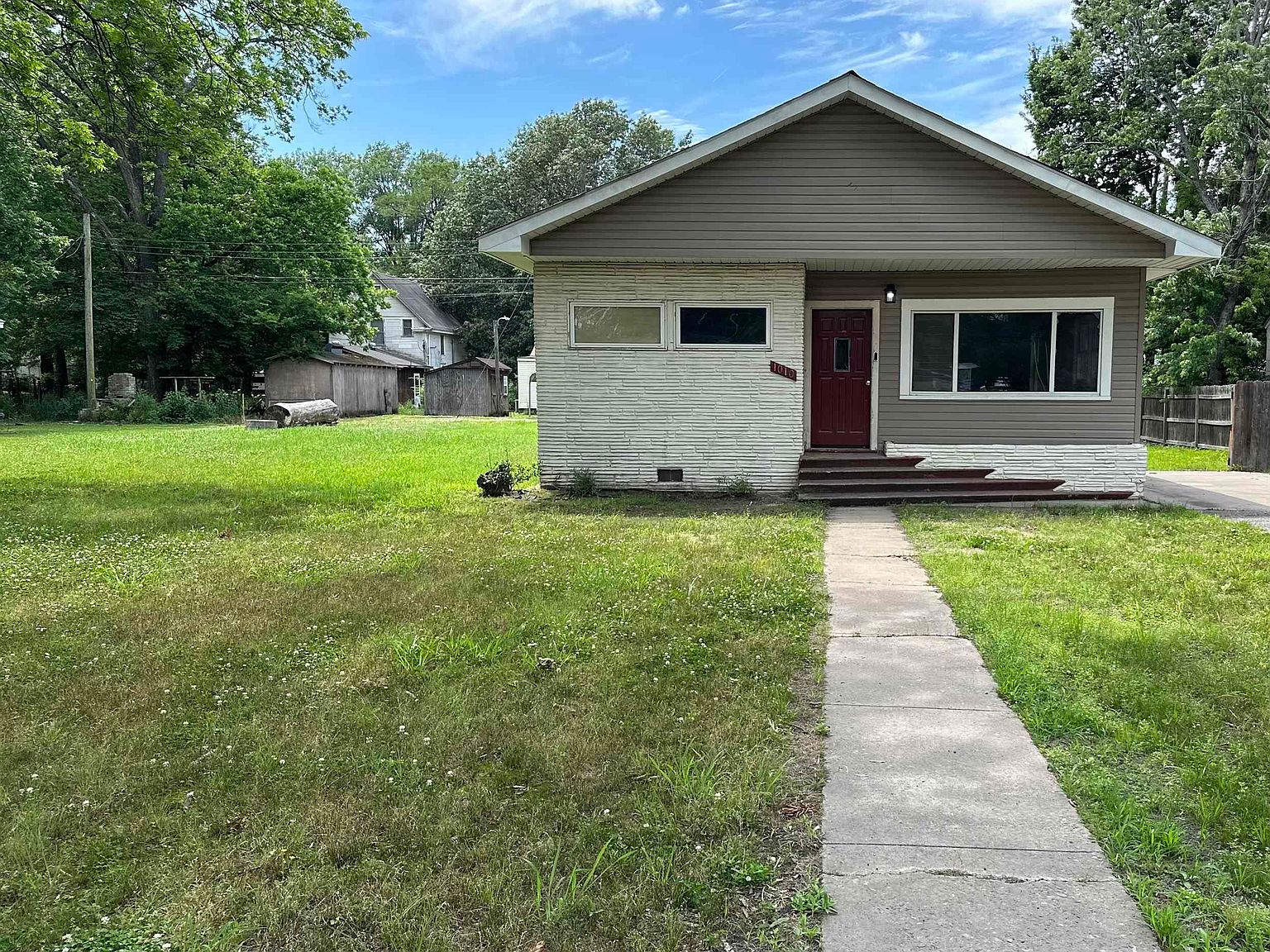 1010 S Maple St, Stuttgart, AR 72160 | Zillow