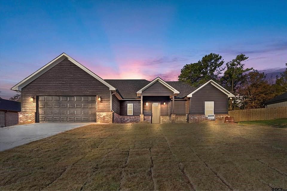 20047 County Road 2152, Troup, TX 75789 | MLS #20998374 | Zillow