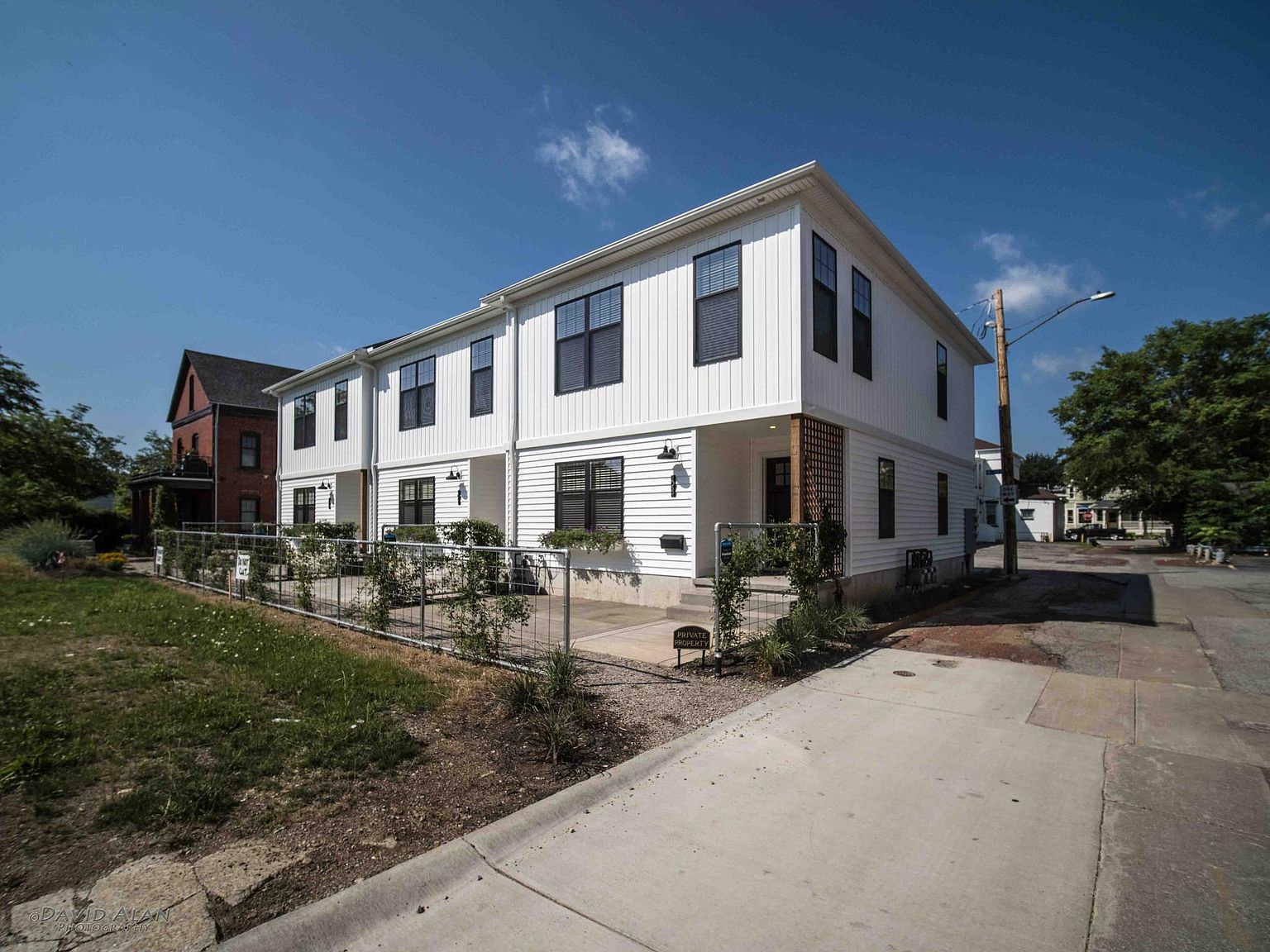 2061 W 34th Pl, Cleveland, OH 44113 | Zillow