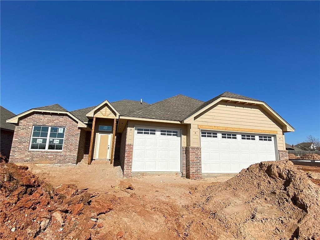 2817 Summit Crossing Pkwy, Norman, OK 73071 | Zillow