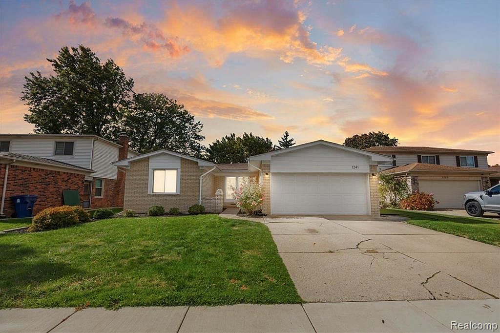 1241 E Franciscan Ct, Canton, MI 48187 | Zillow