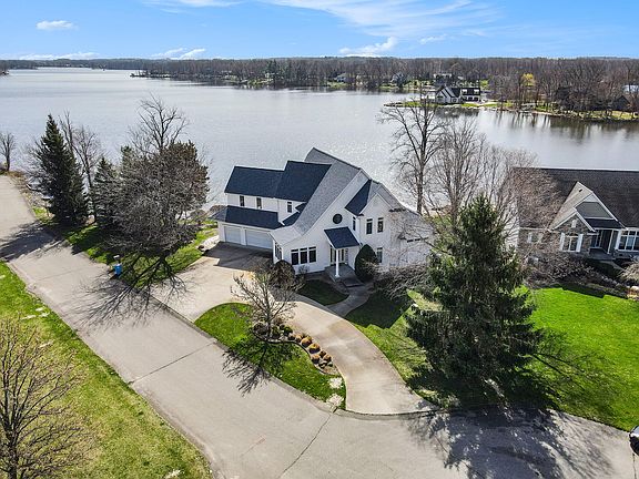 62053 Pheasant Pointe Dr, Sturgis, MI 49091 | Zillow