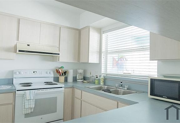 1986 Massachusetts Ave APT B, Englewood, FL 34224 | Zillow