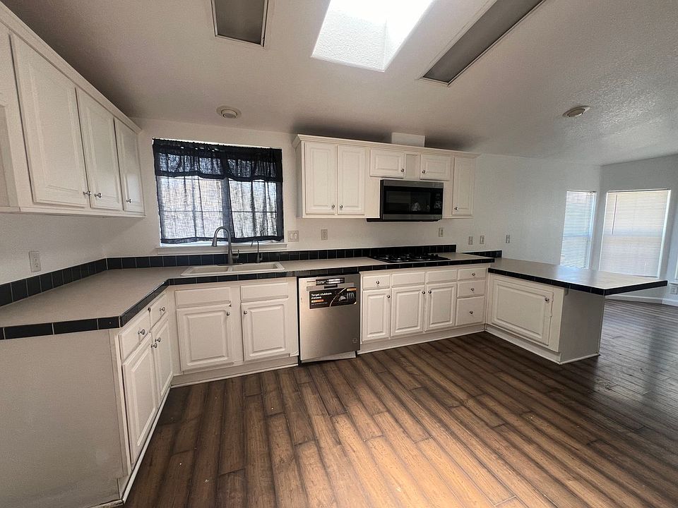 9044 S Painter Ave, Whittier, CA 90605 | Zillow