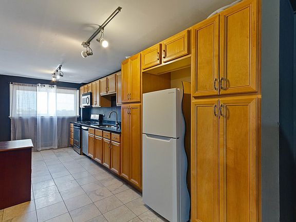 7540 N Ridge Blvd APT 5H, Chicago, IL 60645 | MLS #12110487 | Zillow