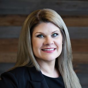 Becki Guard - Real Estate Agent in Kimberly, WI - Reviews | Zillow