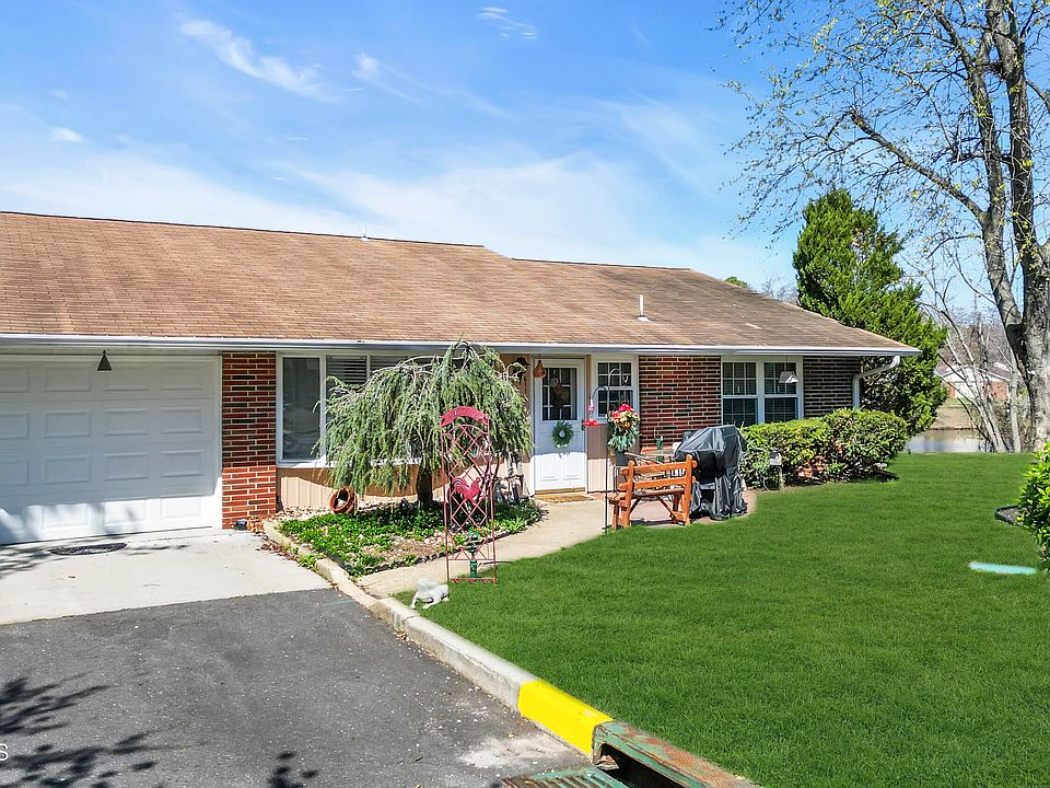 611A Lake Point Drive UNIT A, Lakewood, NJ 08701 | MLS #22509726 | Zillow