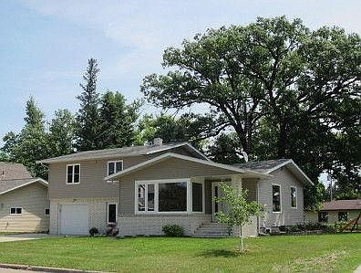 346 S 2nd St, Pembina, ND 58271 | Zillow