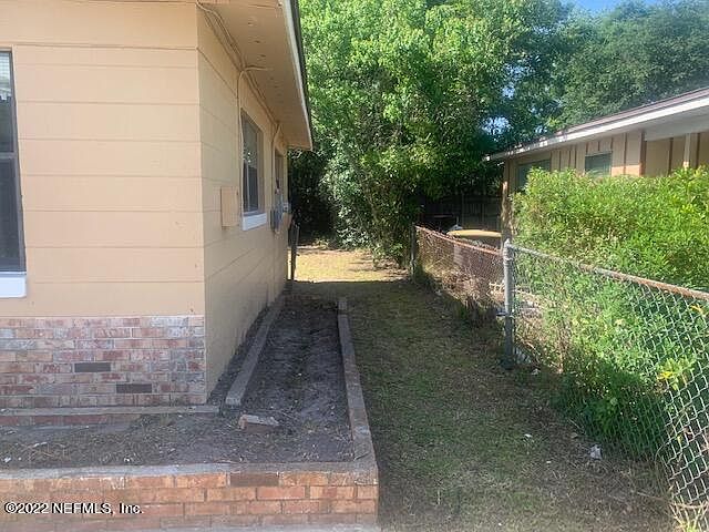 6878 TOM THUMB Drive, Jacksonville, FL 32210 | Zillow