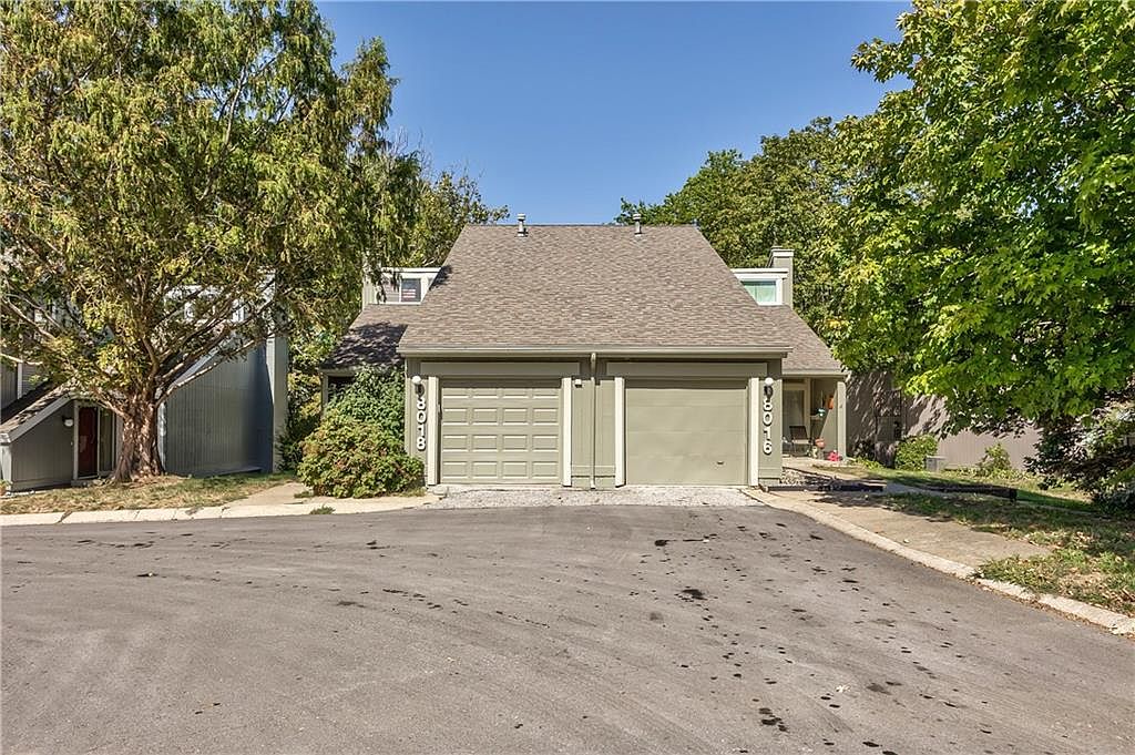 8016 Colony Ln, Lenexa, KS 66215 | MLS #2464982 | Zillow