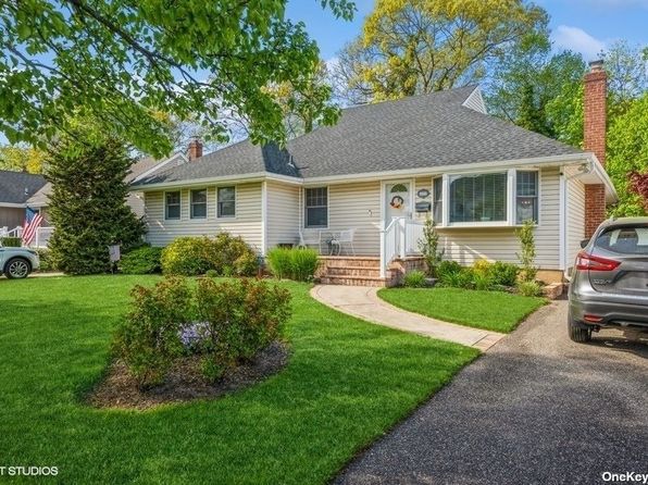 Wantagh NY Real Estate - Wantagh NY Homes For Sale | Zillow