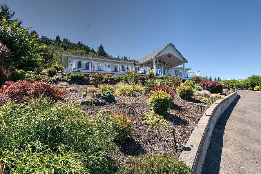 1114 W Winter Ridge Dr, Roseburg, OR 97471 | Zillow