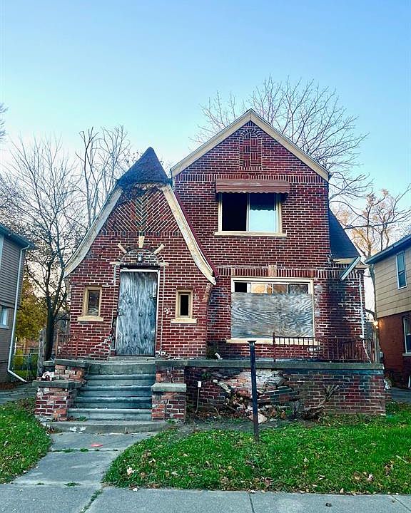 15095 Strathmoor St, Detroit, MI 48227 | Zillow