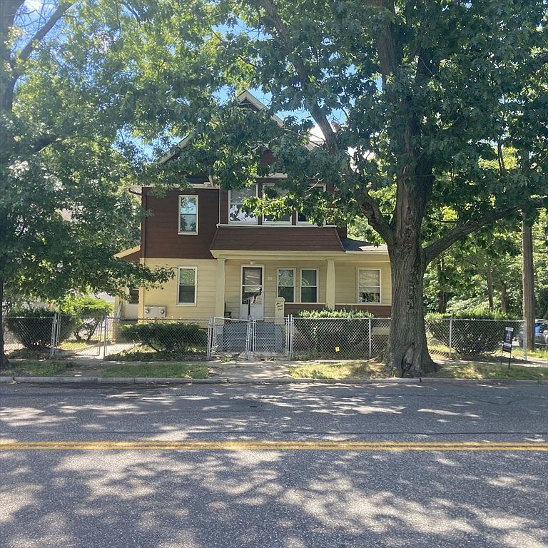 541-543 Carew St, Springfield, MA 01104 | Zillow