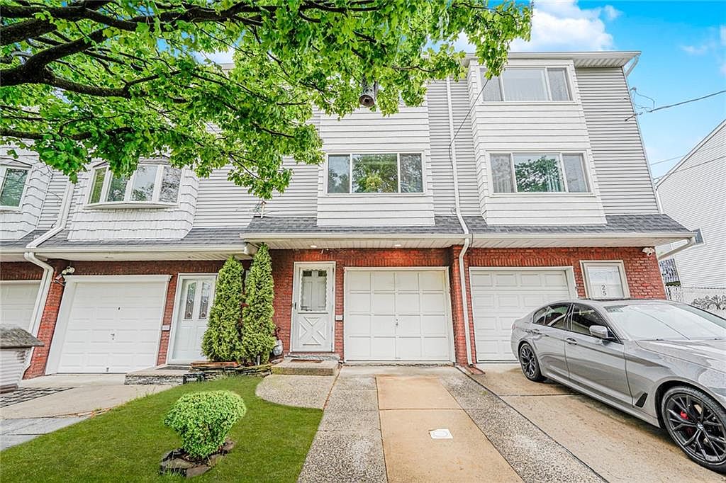 27 Frederick St, Staten Island, NY 10314 | Zillow