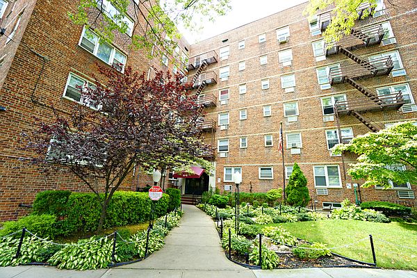 66-92 Selfridge Street #1E in Forest Hills, Queens | StreetEasy