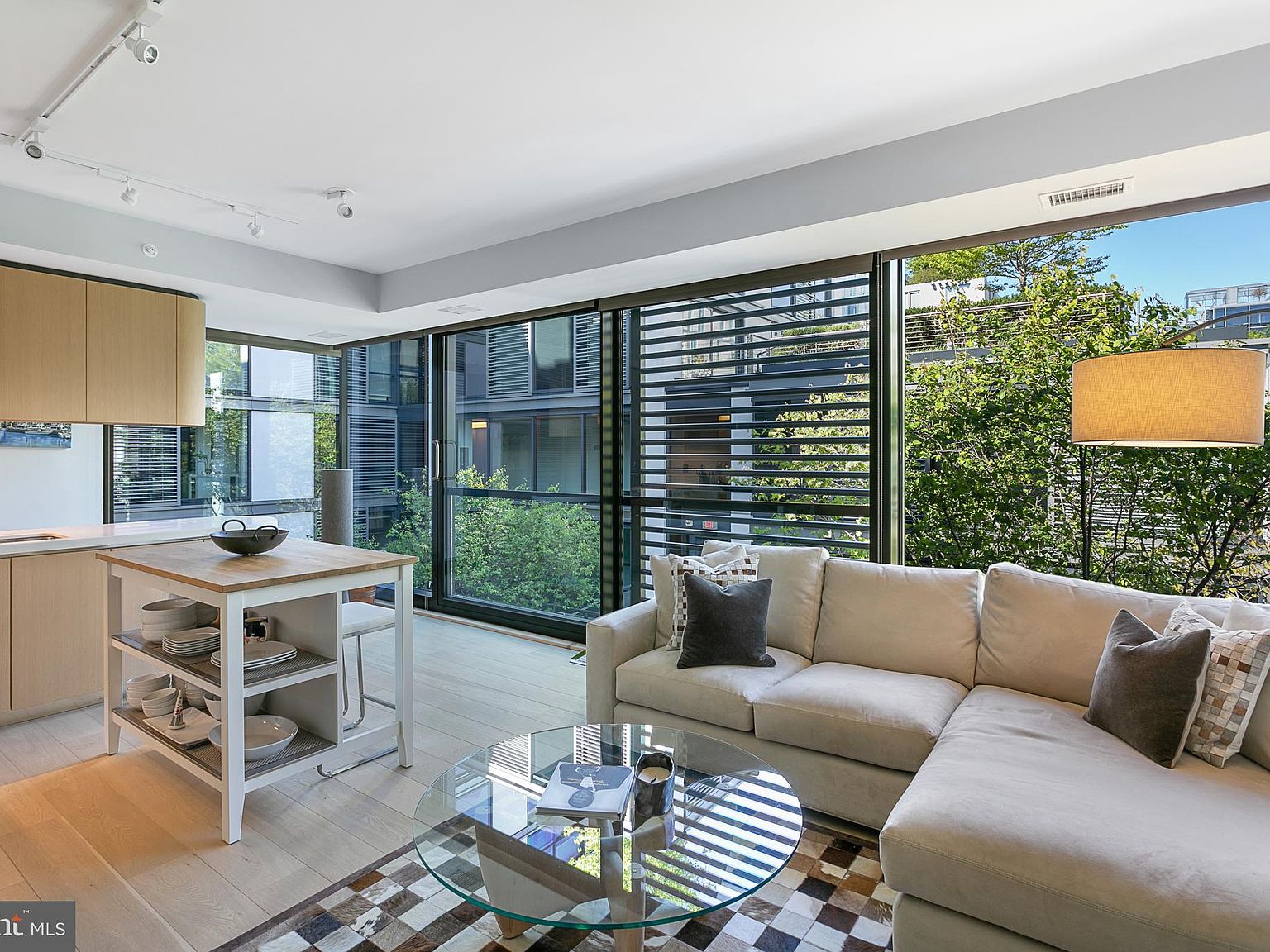 925 H St NW APT 516, Washington, DC 20001 | Zillow