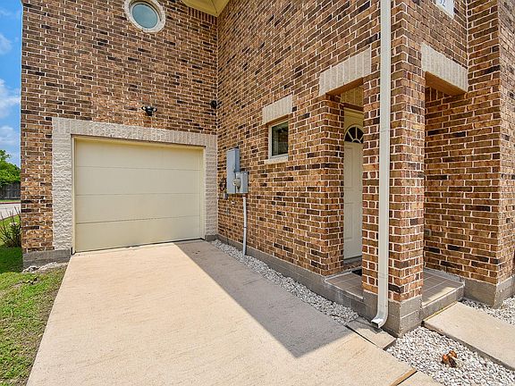 5951 S Loop E UNIT 52, Houston, TX 77033 | MLS #79460751 | Zillow