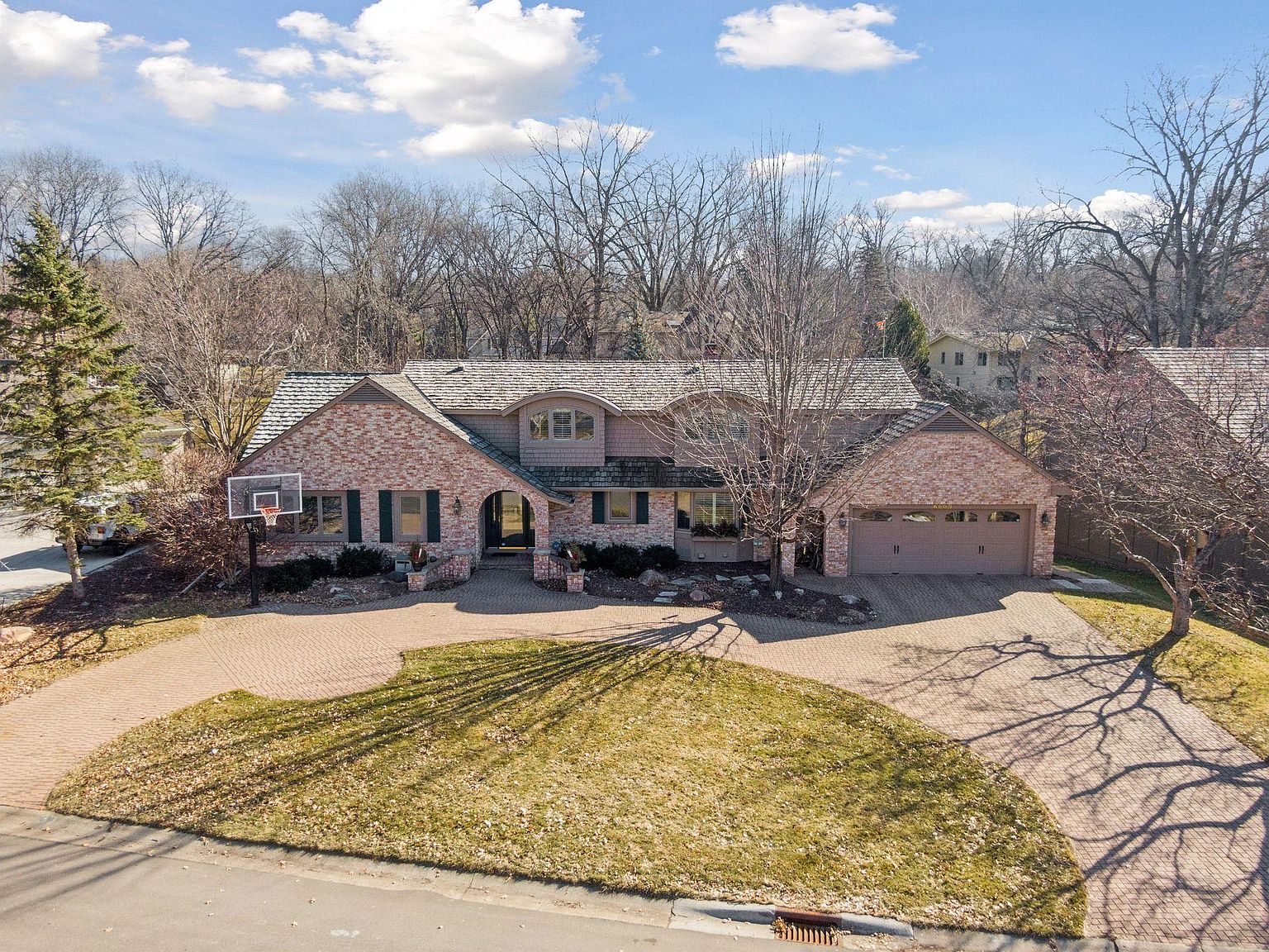 6609 Sally Ln, Edina, MN 55439 | Zillow