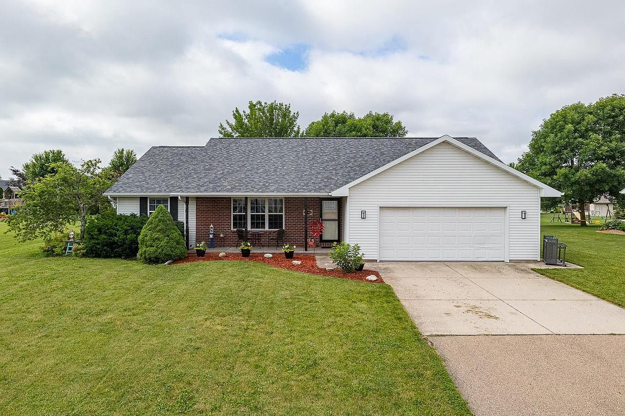 W5465 AMY AVENUE, Appleton, WI 54915 | Zillow