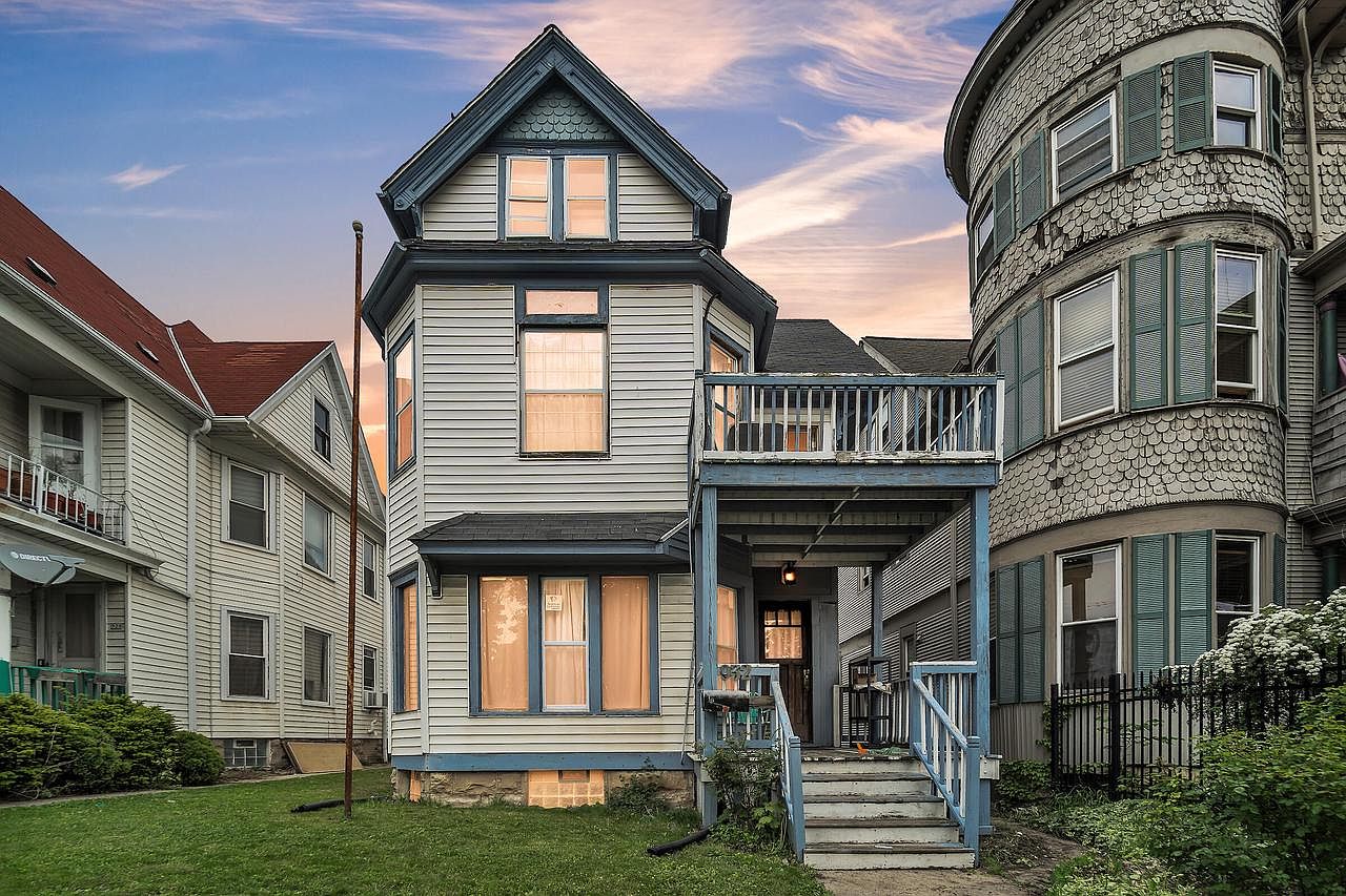 932 South Layton BOULEVARD, Milwaukee, WI 53215 | MLS #1920260 | Zillow