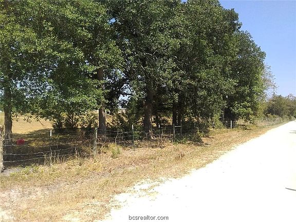 6428 County Road 448, Navasota, TX 77868 | MLS #23010810 | Zillow