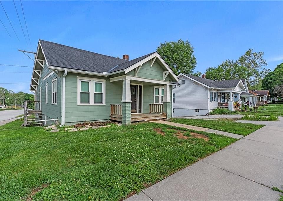 443 N Nettleton Ave, Bonner Springs, KS 66012 | Zillow