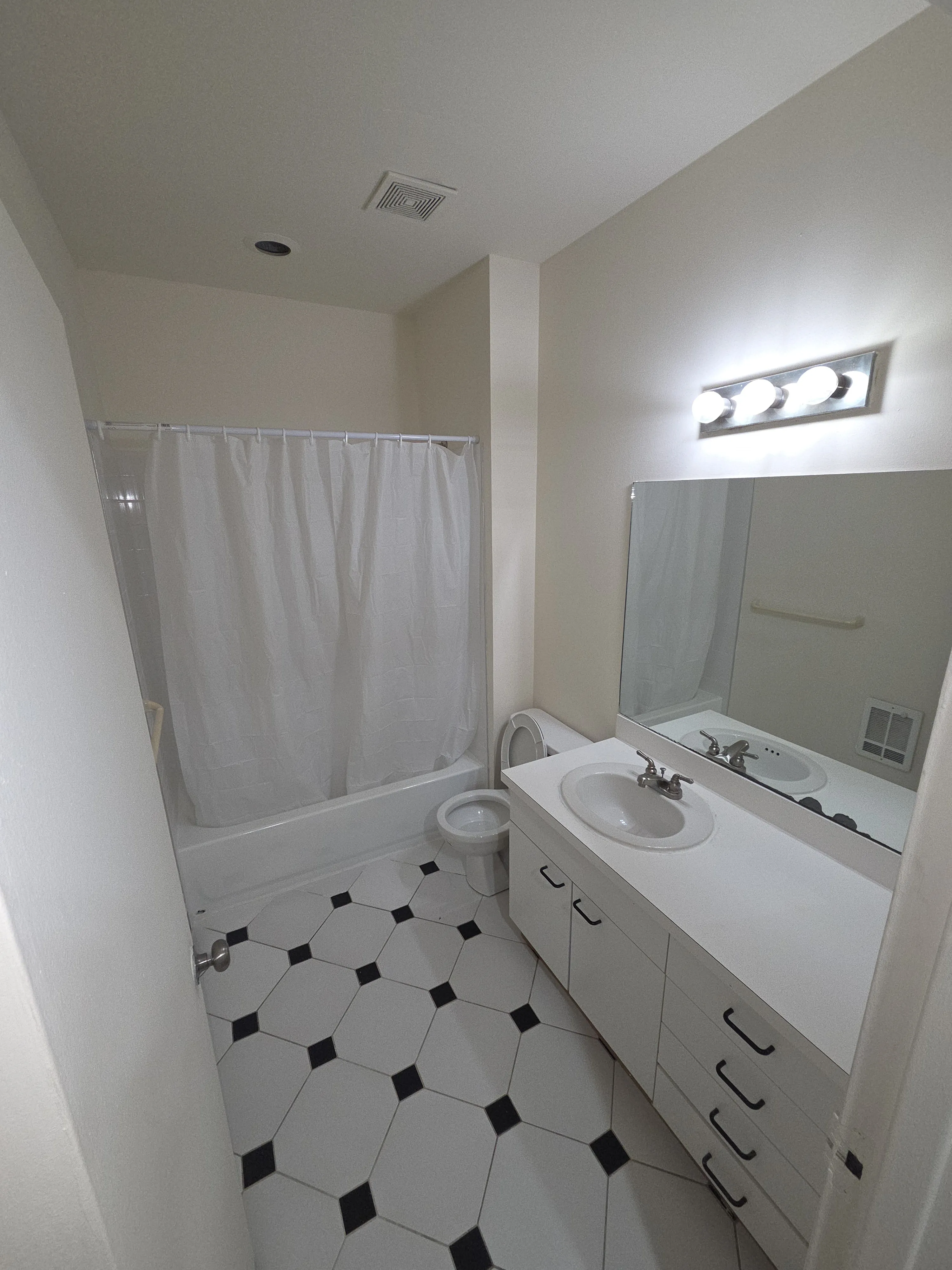 201 Tonnelle Avenue #D5 in Journal Square, New Jersey | StreetEasy