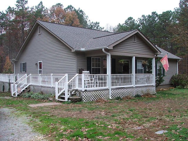 2171 Riddle Rd, Blackstone, VA 23824 | Zillow