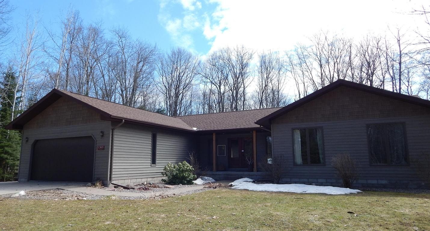 1365 Charwood Cir, Sault Sainte Marie, MI 49783 | Zillow