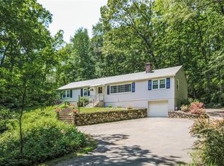 15 Hallsey Lane, Woodbridge, CT 06525 | MLS #24101474 | Zillow