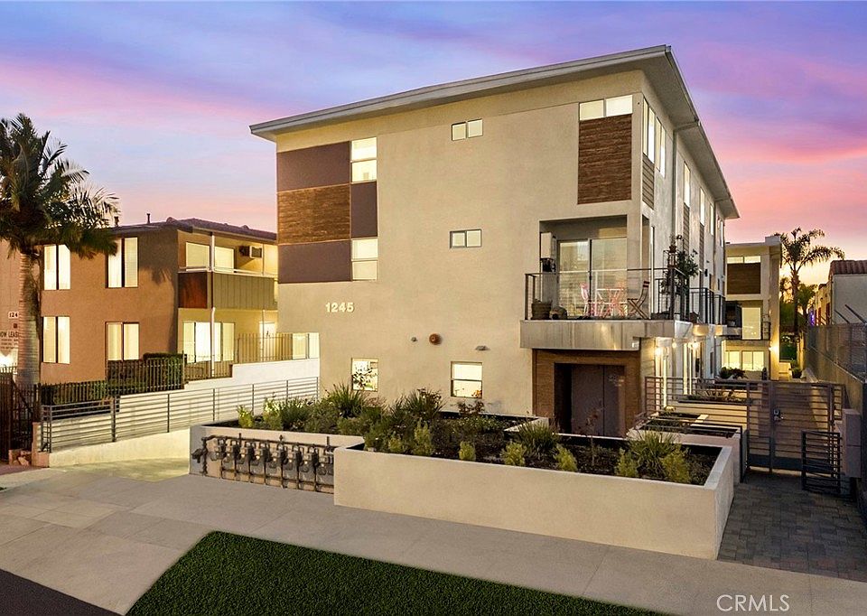 1245 N New Hampshire Ave #8, Los Angeles, CA 90029 | MLS #AR24003471 | Zillow