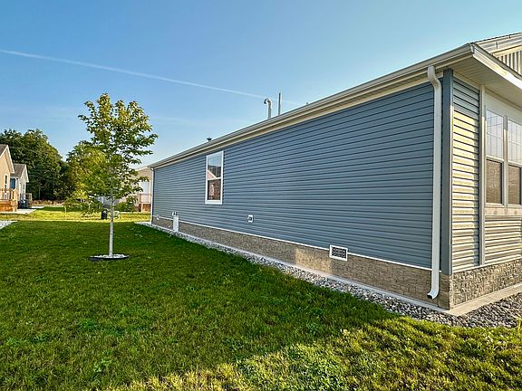 1283 E Ellis Rd #23, Norton Shores, MI 49441 | Zillow