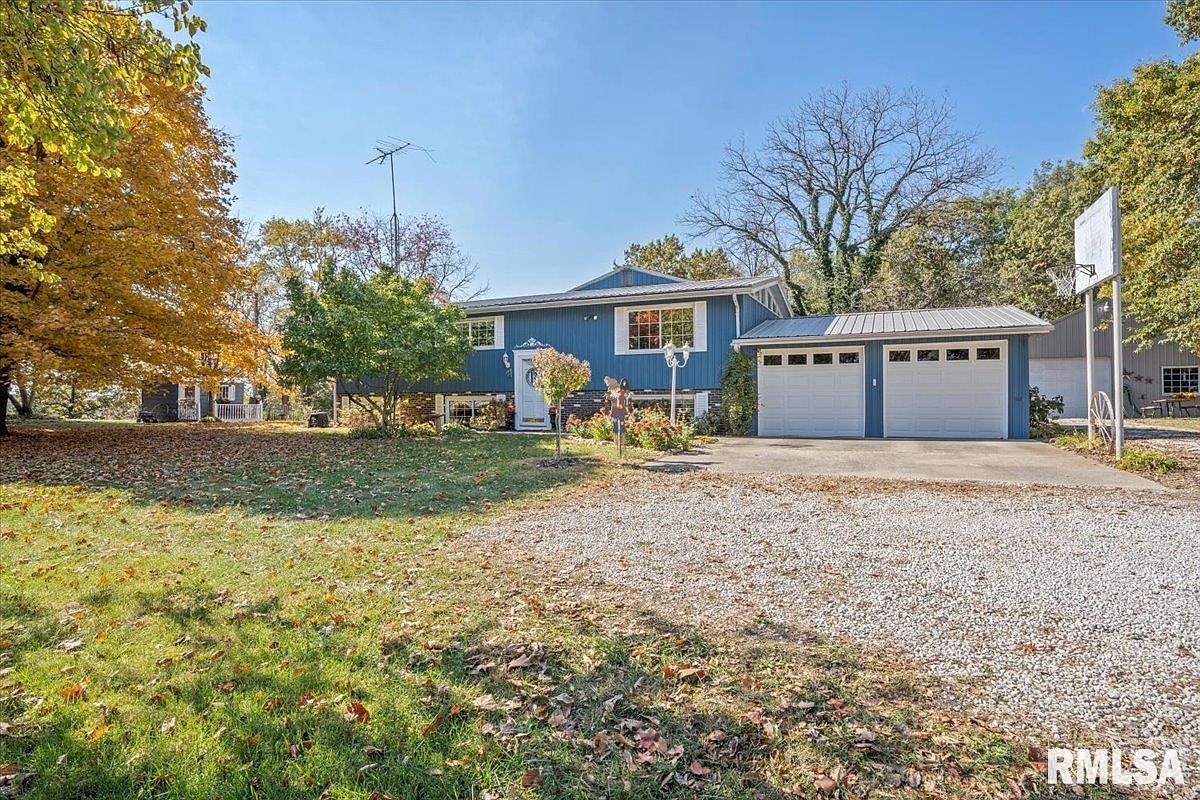 23571 Peppermill Ln, Hettick, IL 62649 | MLS #CA1032949 | Zillow