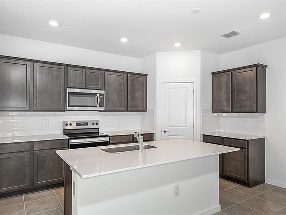 8223 SW 52nd Lane Rd, Ocala, FL 34481 | MLS #TB8343799 | Zillow