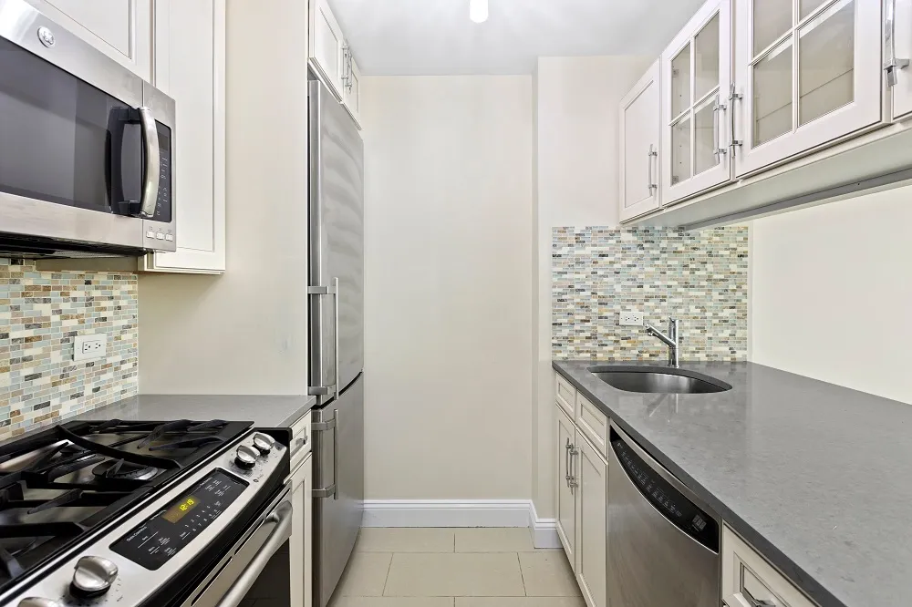 380 Rector Place #4L in Battery Park City, Manhattan | StreetEasy