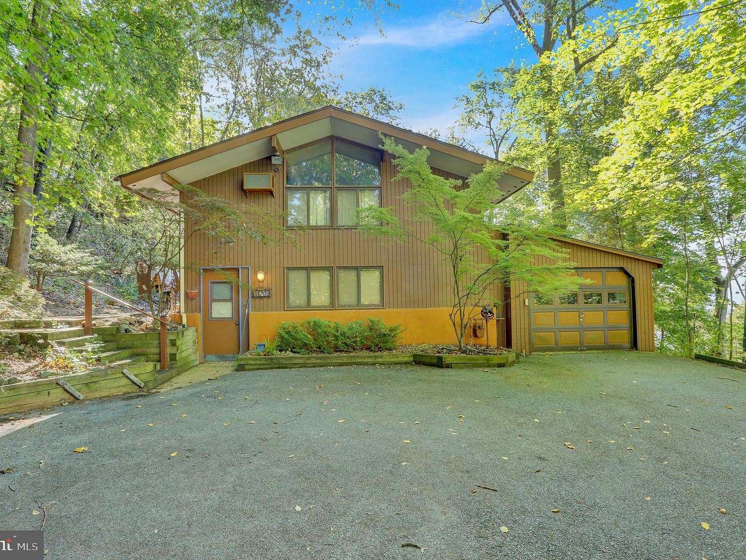 3615 Circle Ave, Reading, PA 19606 | Zillow