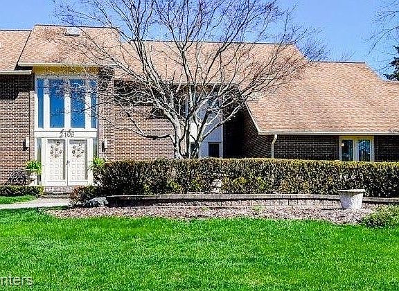2106 Coach Way, Bloomfield Hills, MI 48302 | Zillow