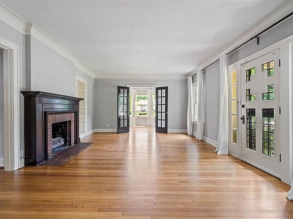 6445 Main St, Kansas City, MO 64113 | Zillow