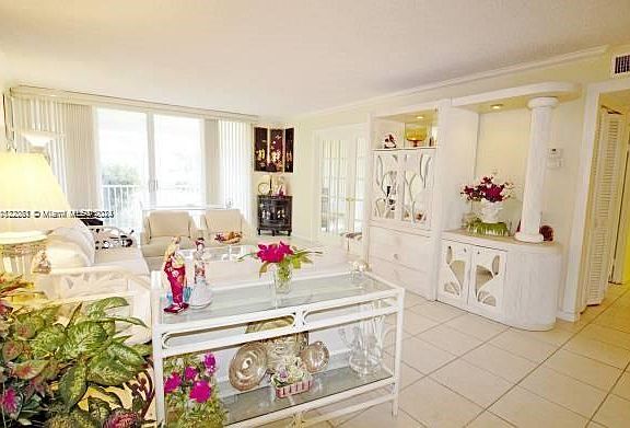 1700 NE 191st St APT 110, Miami, FL 33179 | Zillow