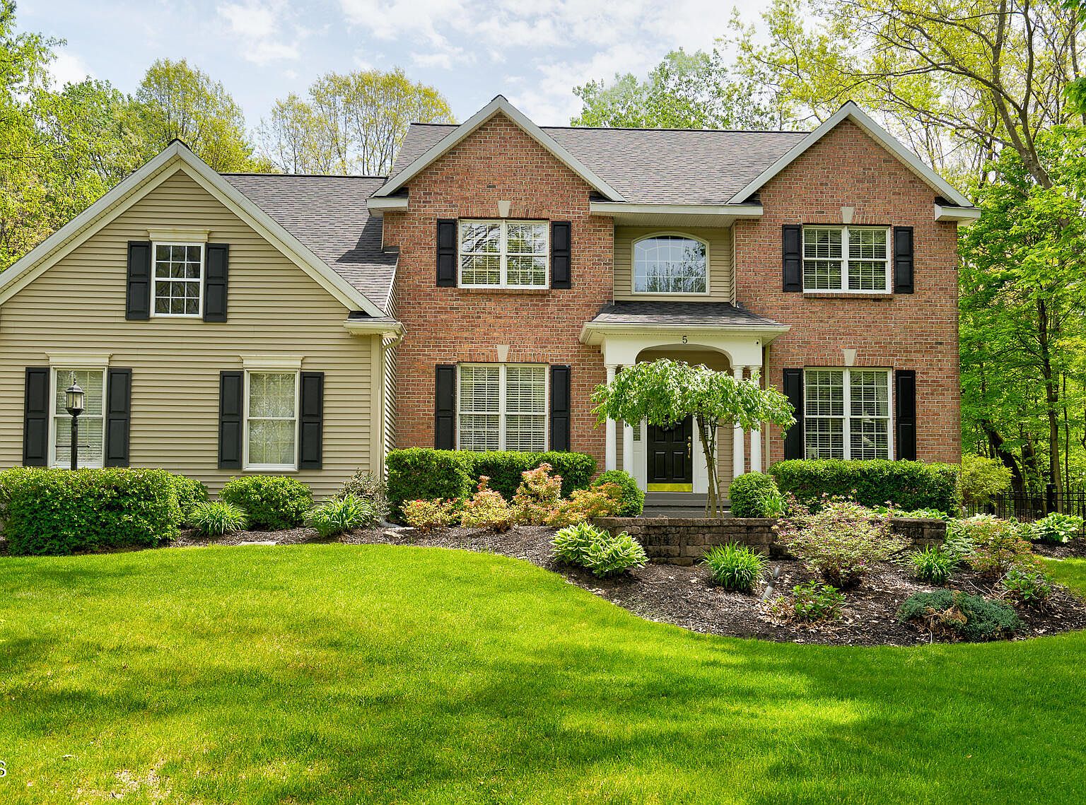 5 Raphael Court, Clifton Park, NY 12065 | Zillow