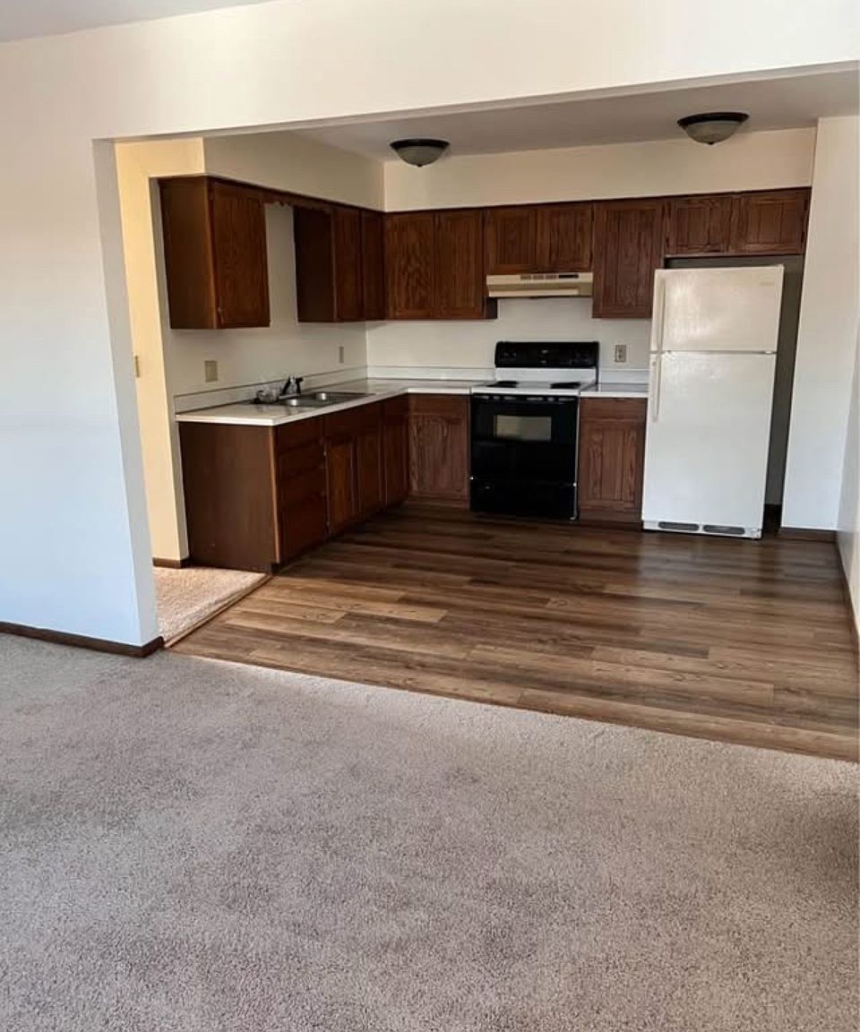 675 Laura St, Prescott, WI 54021 | Zillow