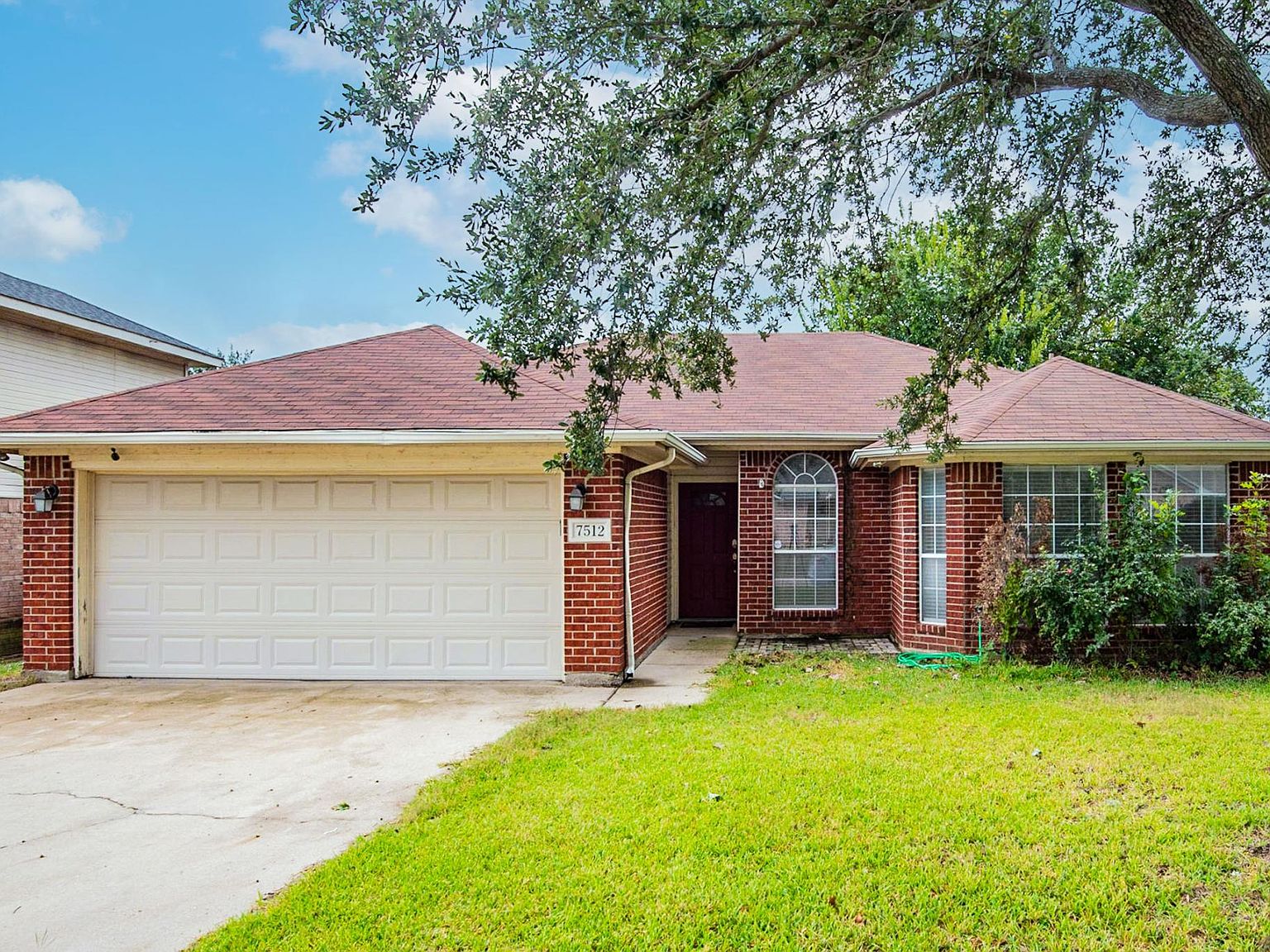 7512 Ashcroft Cir, Fort Worth, TX 76120 | Zillow