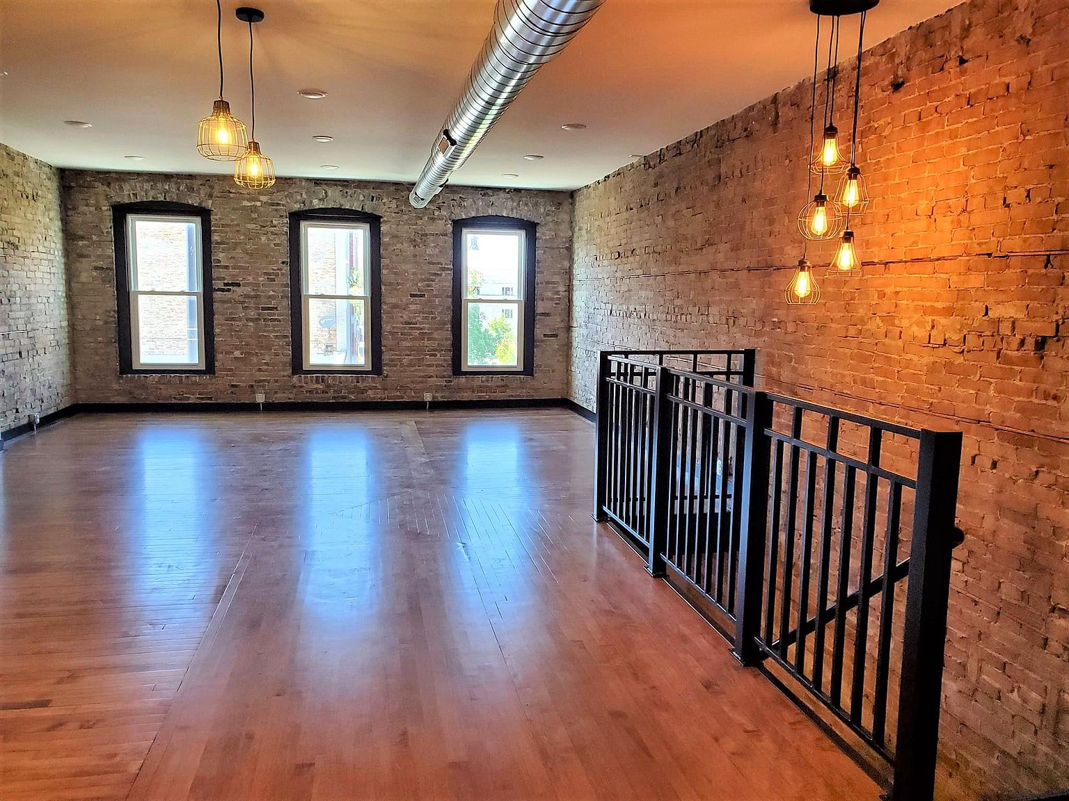 209 6th St #3, Racine, WI 53403 | Zillow