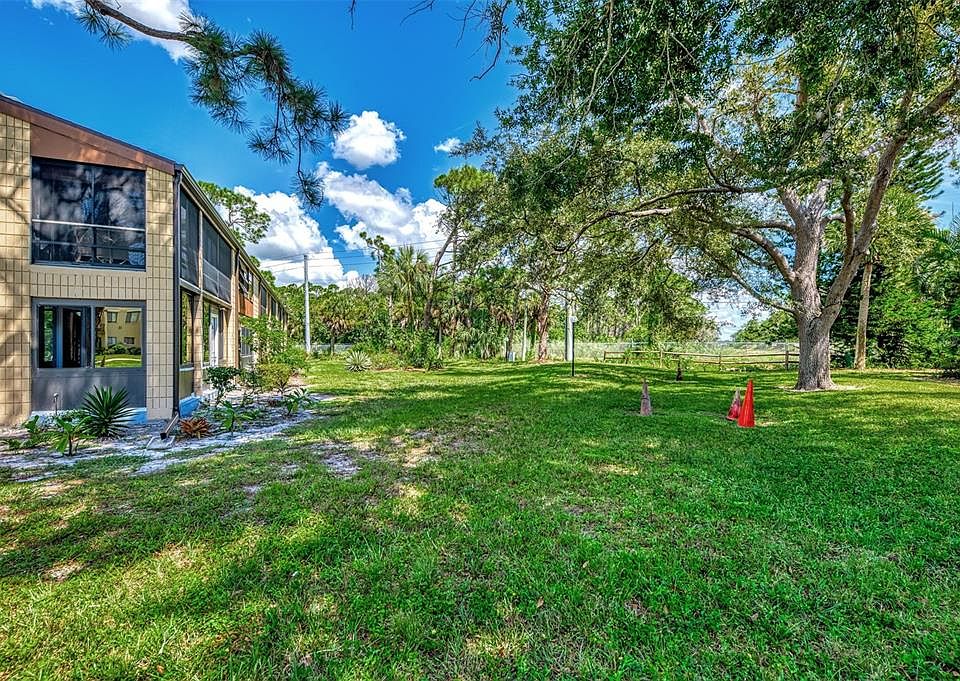 8 Quails Run Blvd Englewood FL | Zillow