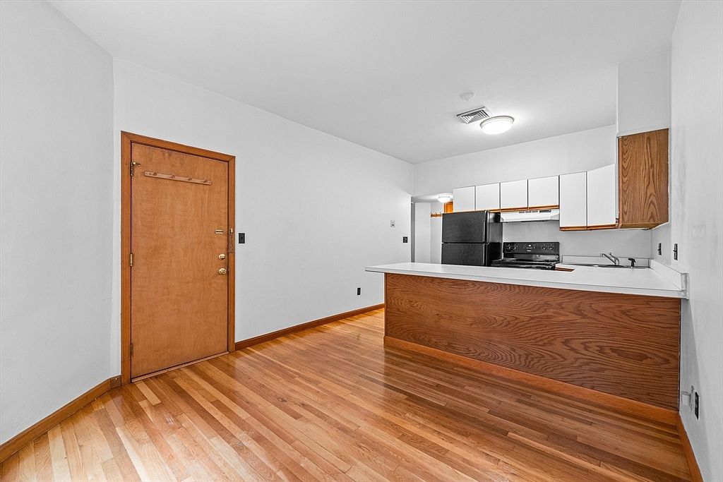 30 Clark St APT 2-1, Boston, MA 02109 | Zillow